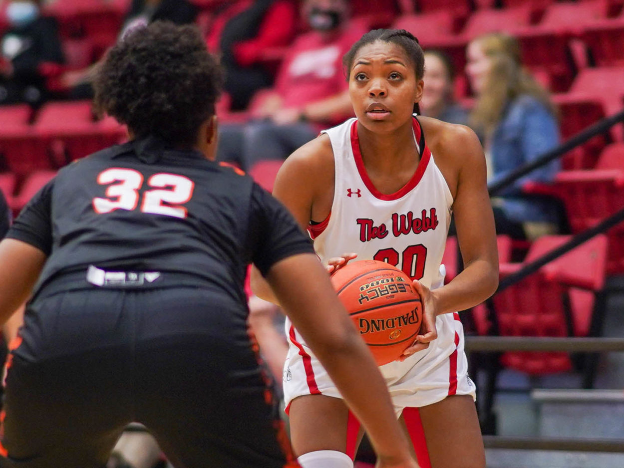 Basketball Hosts Bulldog Madness | Gardner-Webb University