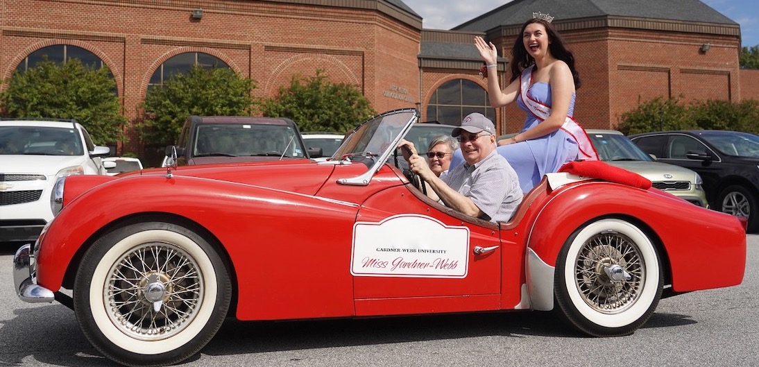 Car Club Helps With Homecoming for 7th Year | Gardner-Webb University